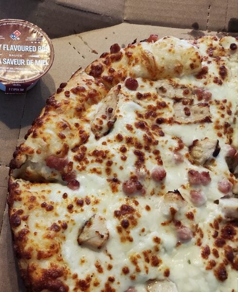 [Domino's Pizza] 50% OFF on all Pizza at participating locations ...