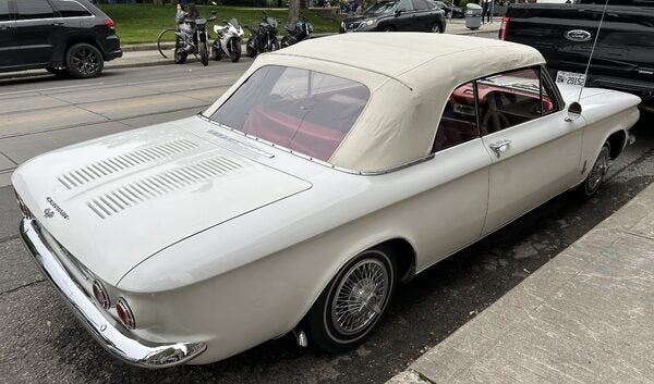 What old non-classic/collectible/prestige car did you see today? - Page ...