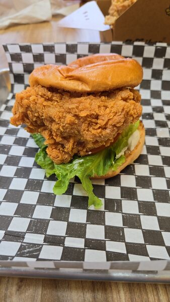 [AiTaiker] [AiTaiker] Spicy Chicken Sandwich B.O.G.O (Jun 29 only) All ...