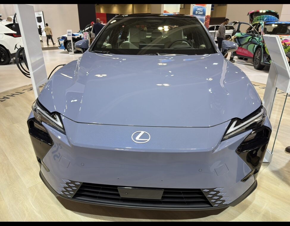 Lexus ES 8th generation, beginning with 2026 model year - Hybrid and EV ...